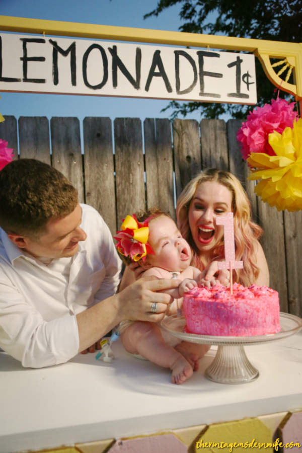 The Cutest Lemonade Themed 1st Birthday Photo Shoot